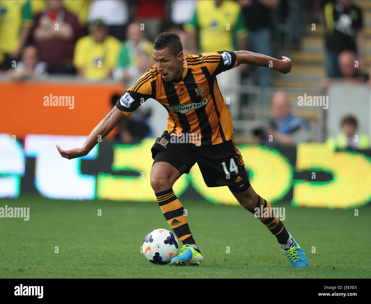 JAKE LIVERMORE HULL CITY TIGERS FC HULL KC STADIUM ENGLAND 24 August ...