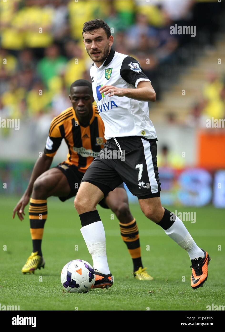 MAYNOR FIGUEROA & ROBERT SNOD HULL CITY V NORWICH CITY HULL KC STADIUM ...