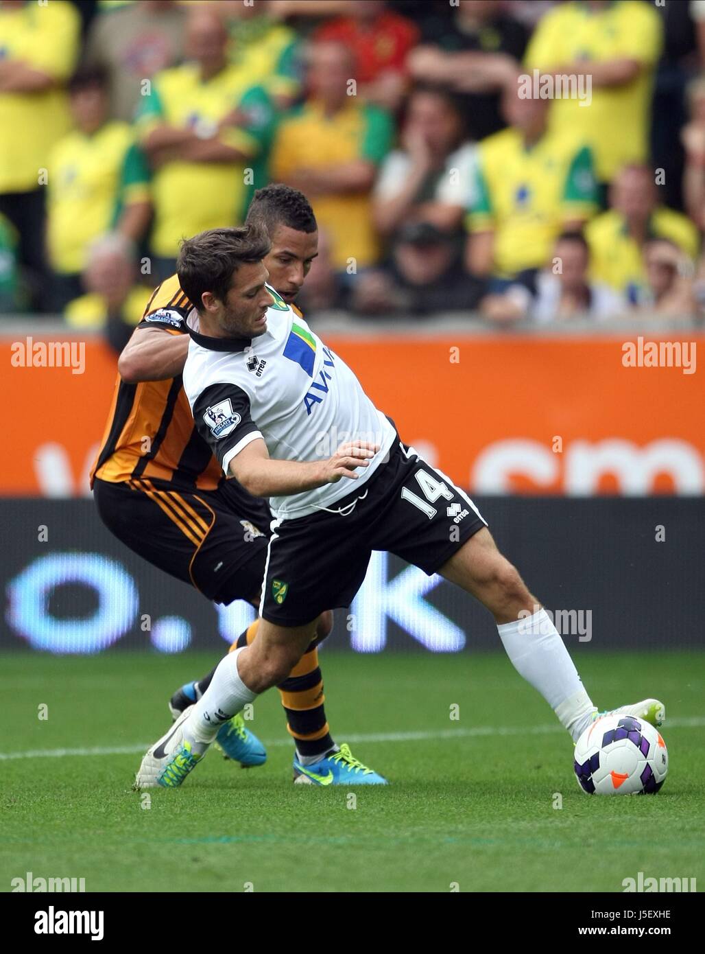 JAKE LIVERMORE & WESLEY HOOLAH HULL CITY V NORWICH CITY HULL KC STADIUM ...