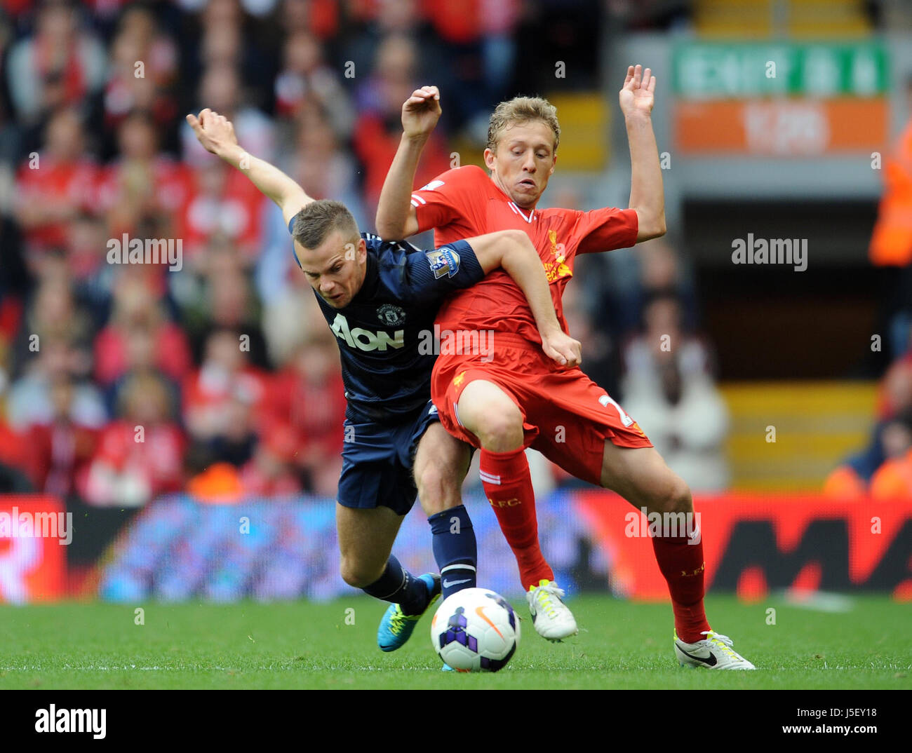 TOM CLEVERLEY & LUCAS LEIVA LIVERPOOL V MANCHESTER UNITED ANFIELD ...