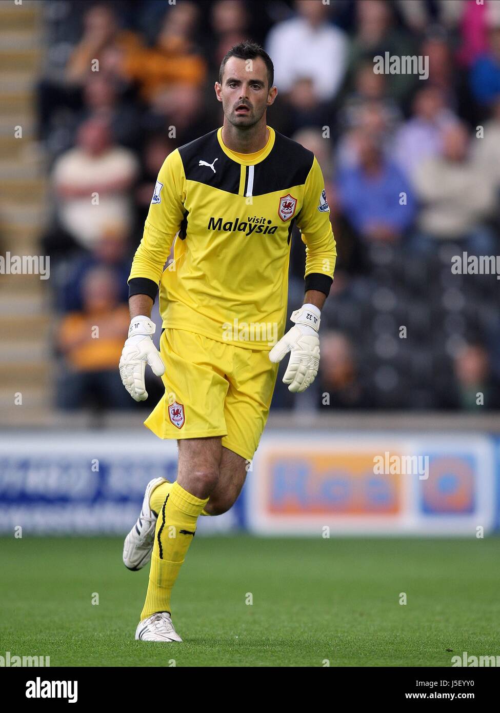 JOE LEWIS CARDIFF CITY FC CARDIFF CITY FC KC STADIUM HULL ENGLAND 14 ...