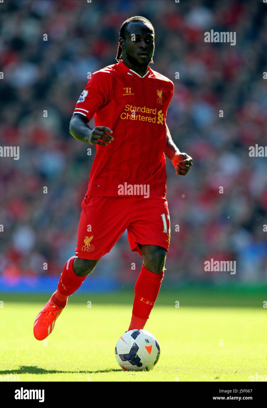 Victor moses liverpool hi-res stock photography and images - Alamy