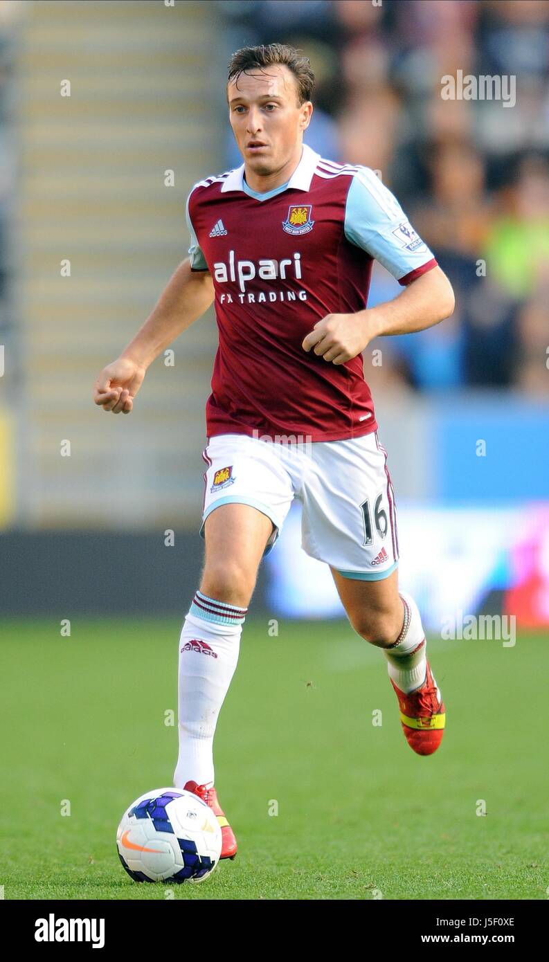 Mark noble of west ham united hi-res stock photography and images - Alamy