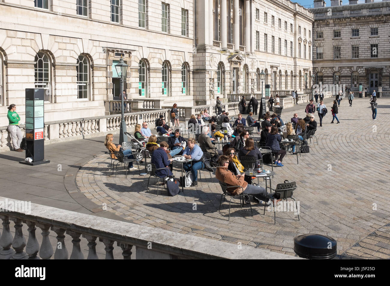 Courtyard installation hi-res stock photography and images - Alamy