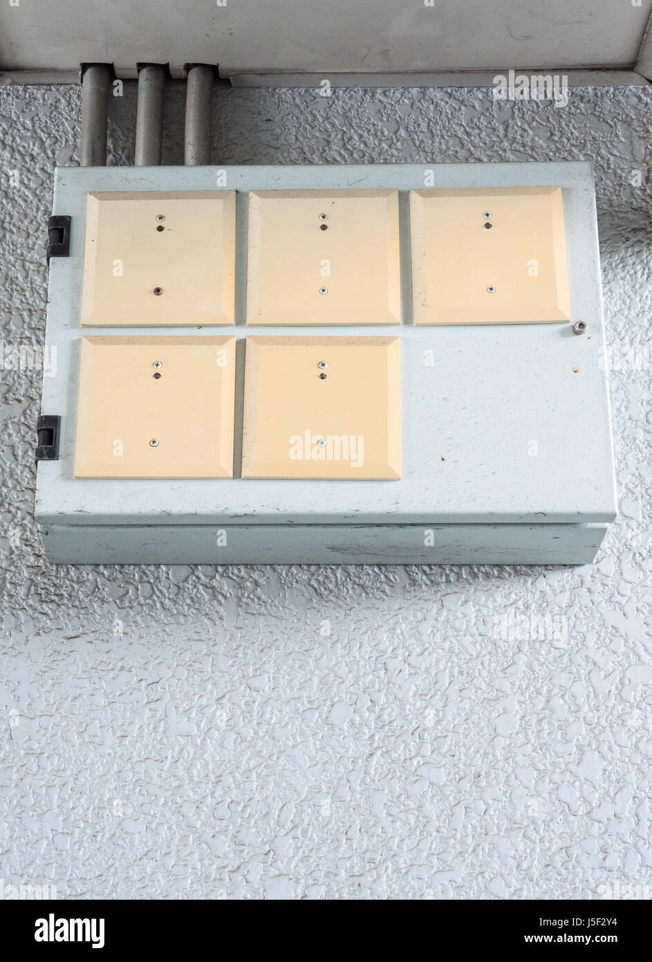 System control box for safety distribution of the electrical system in ...