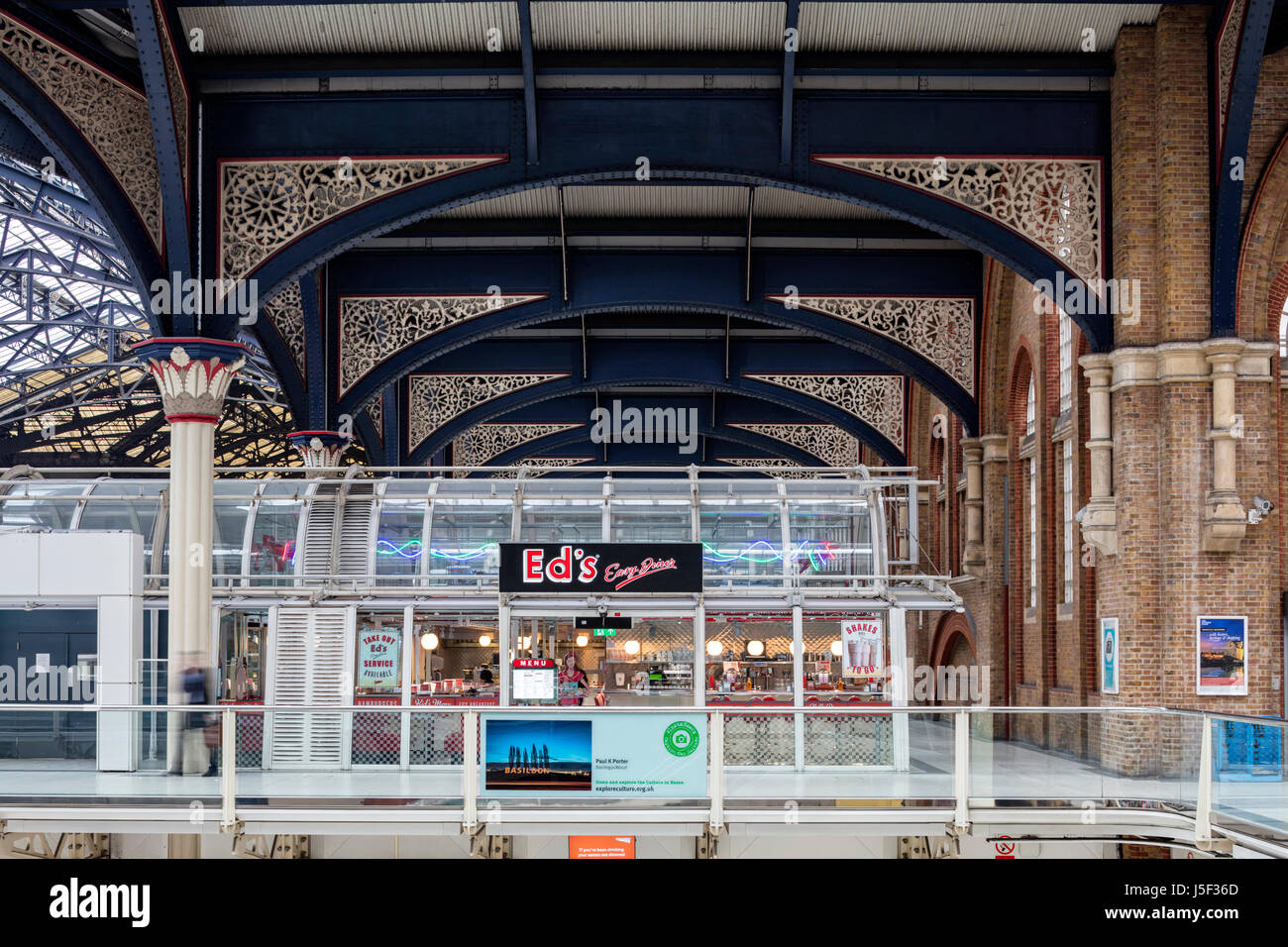 Liverpool Street Station Interior Stock Photo - Alamy