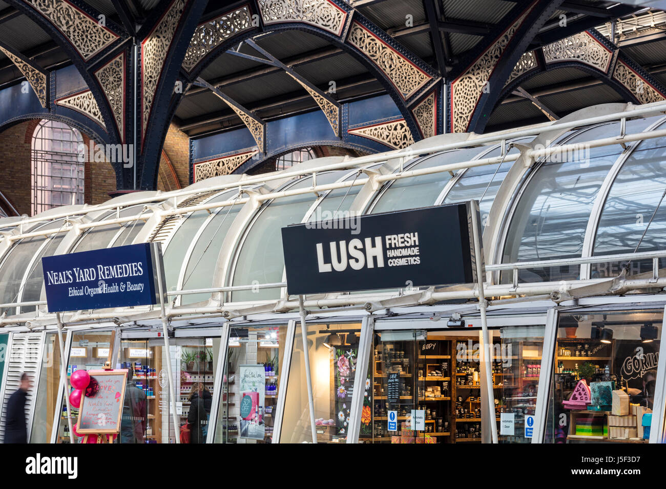 Liverpool Street Station Interior Stock Photo - Alamy