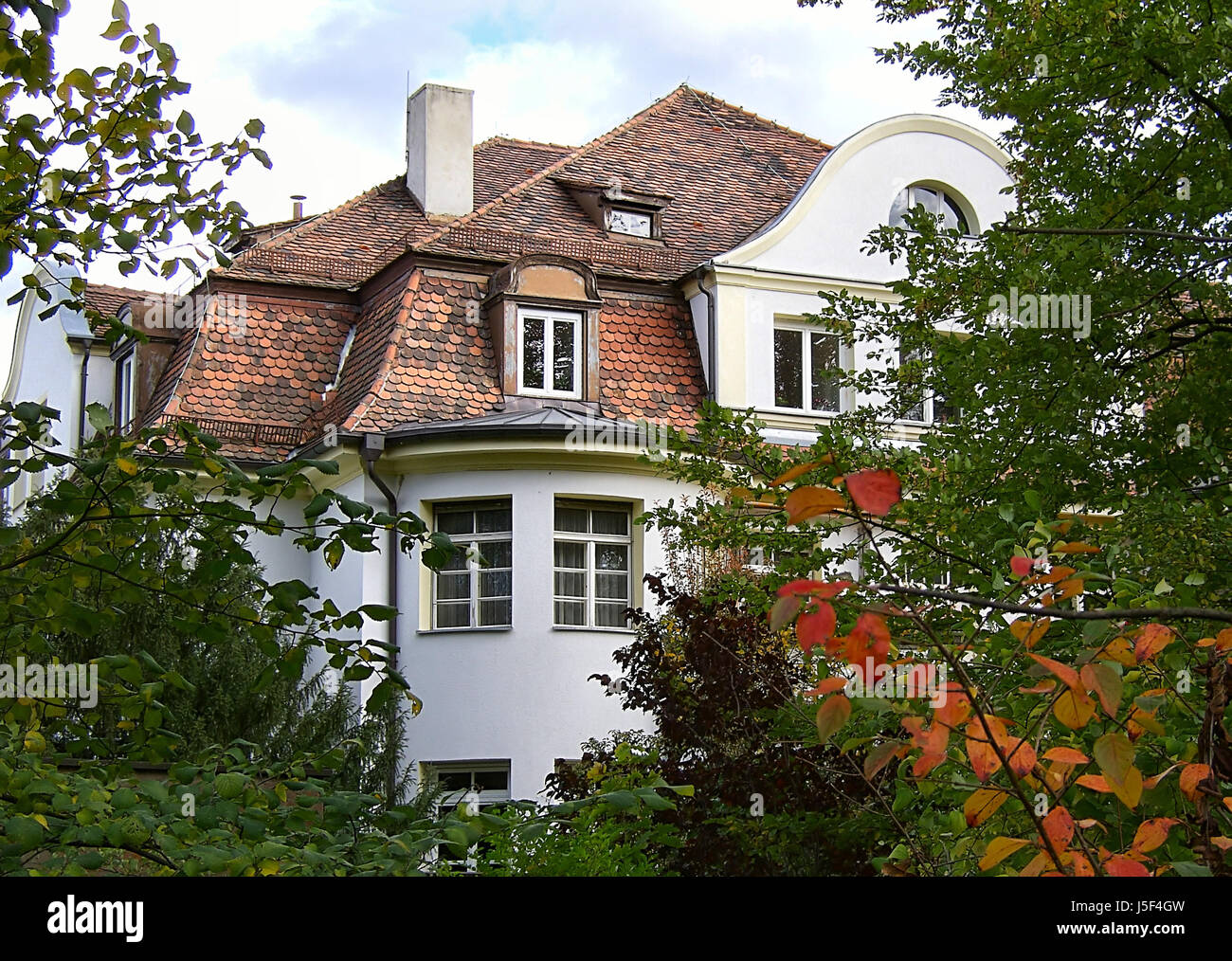 Hidden mansion hi-res stock photography and images - Alamy