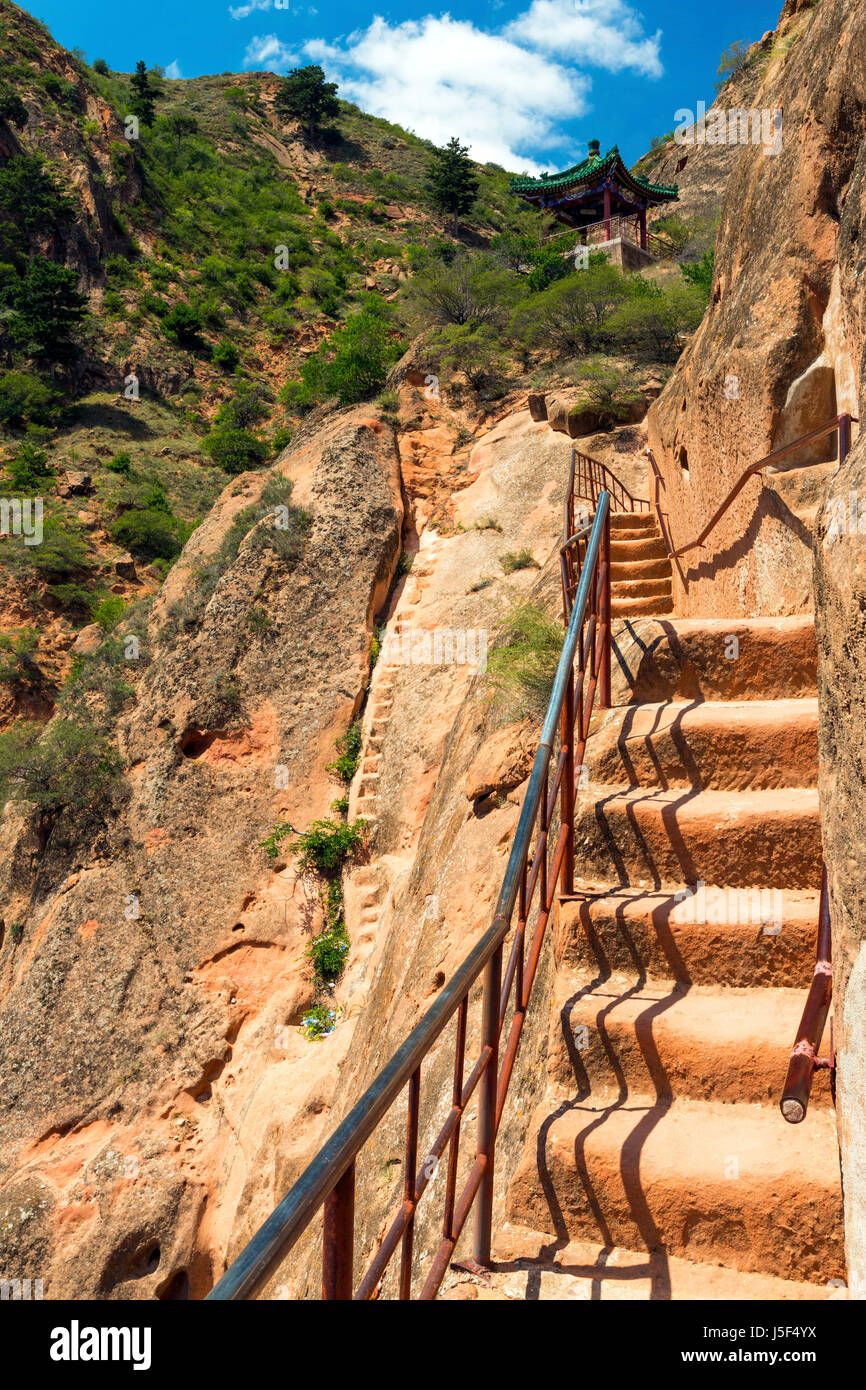 Mount sumeru grottoes guyuan ningxia hi-res stock photography and ...