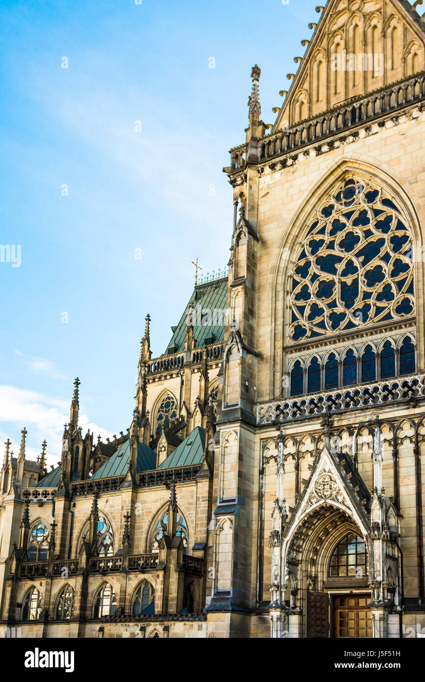 Cathedral linz hi-res stock photography and images - Alamy