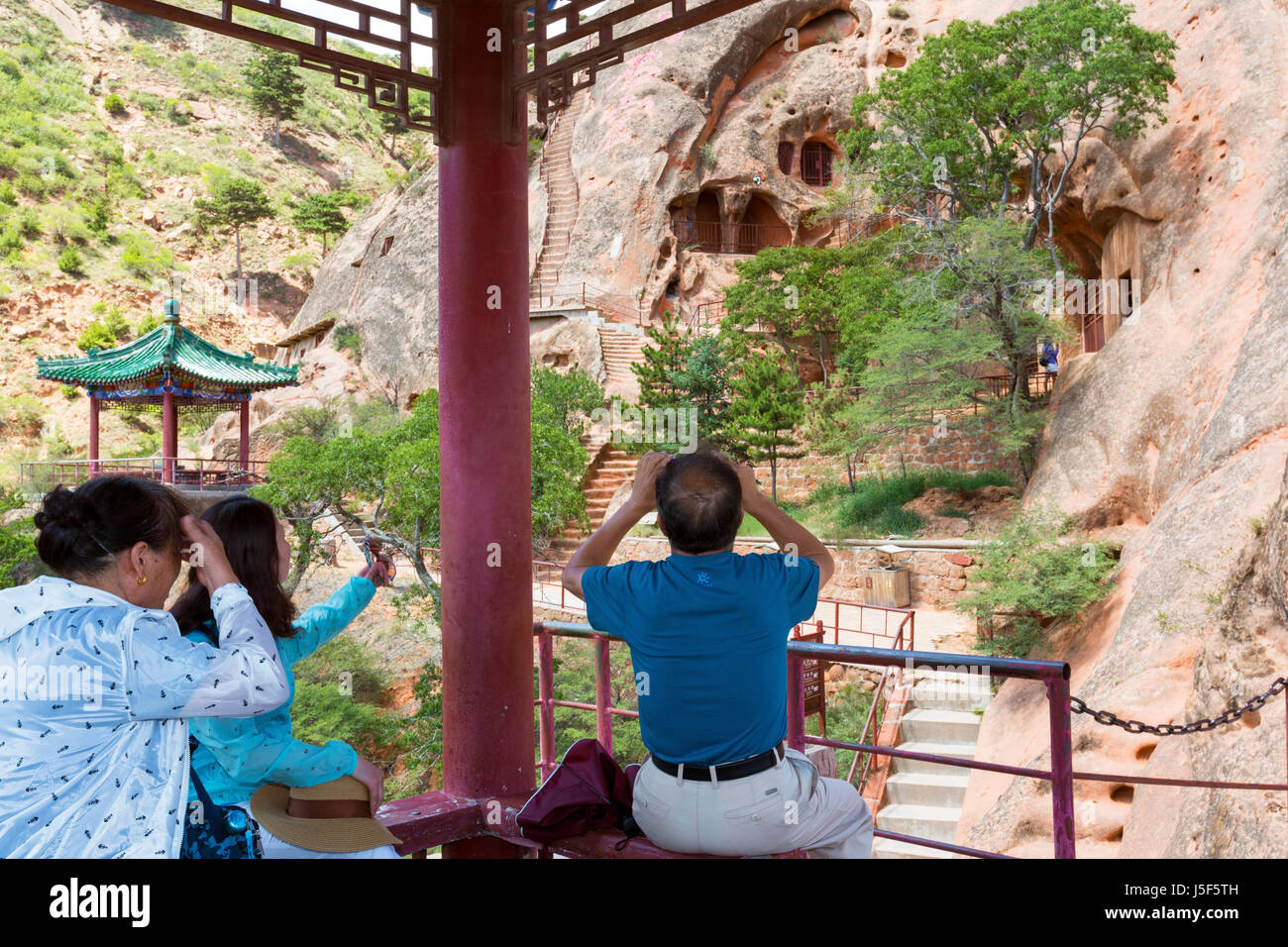 Mount sumeru grottoes guyuan ningxia hi-res stock photography and ...