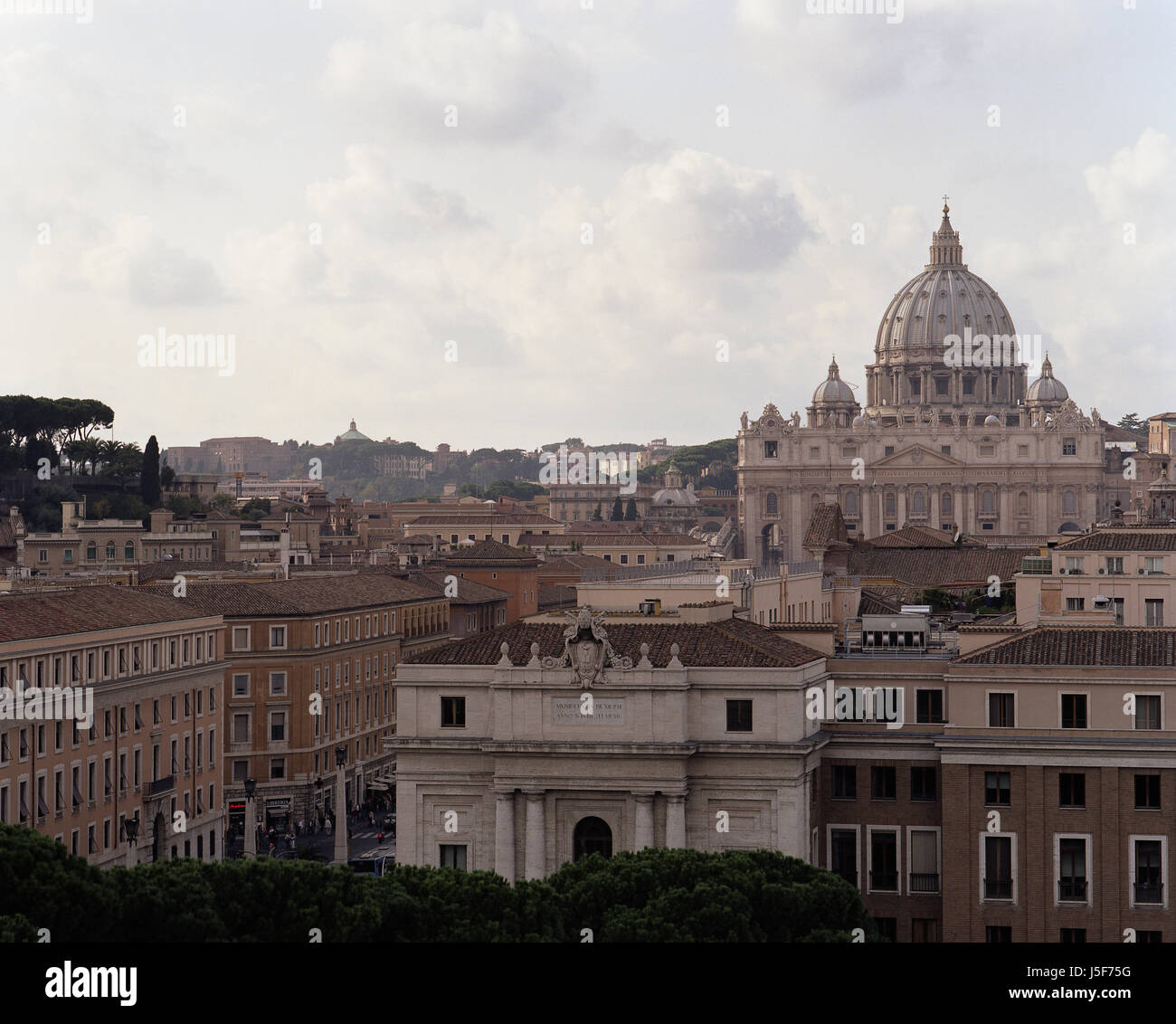 Kirchenbauwerke hi-res stock photography and images - Alamy