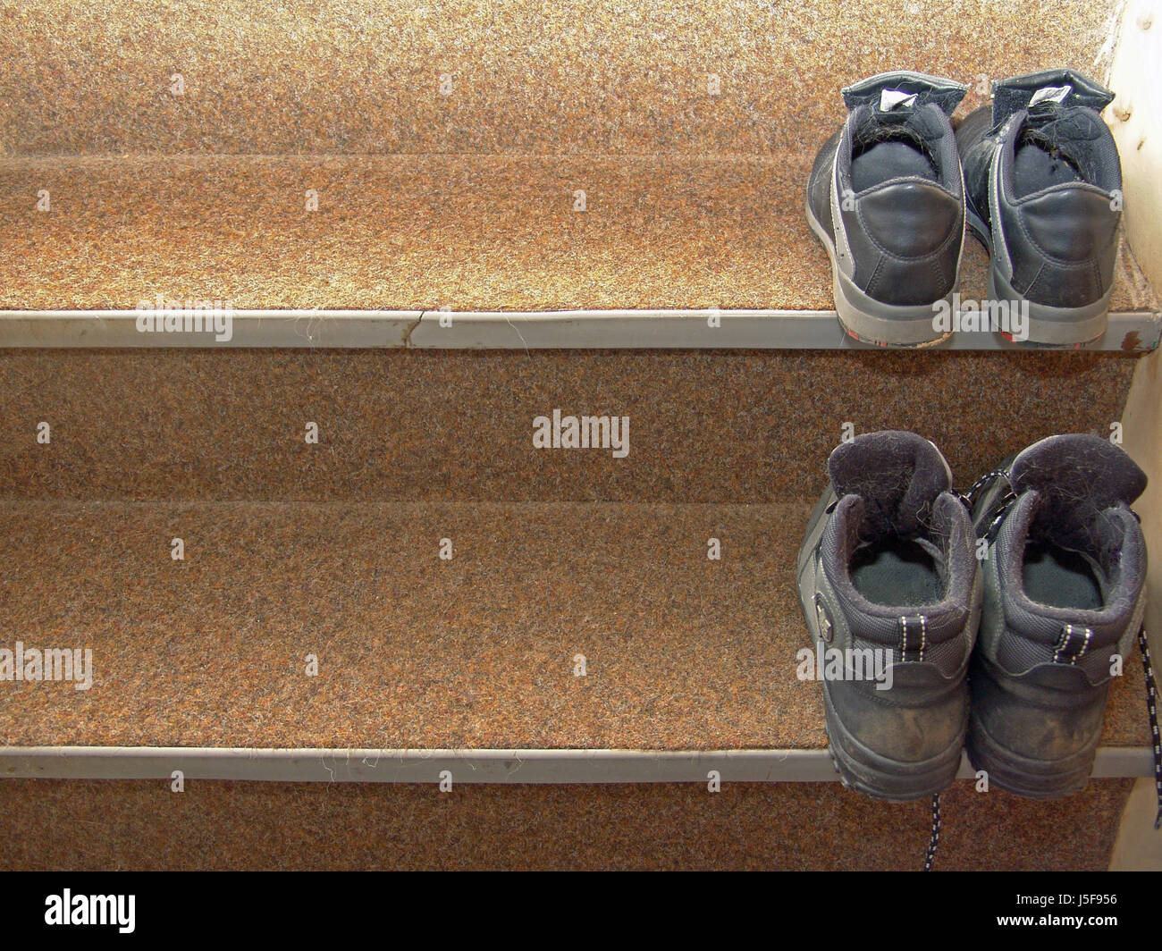 stairs shoes to turn off stair carpeting move out steps step tier ...