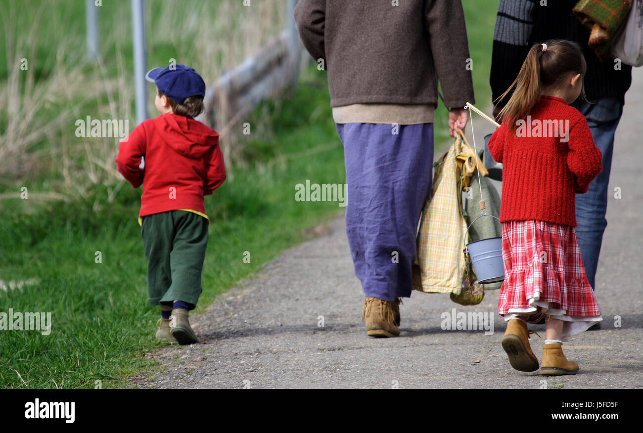 woman legs abandon go away depart disappear vanishing humans human ...