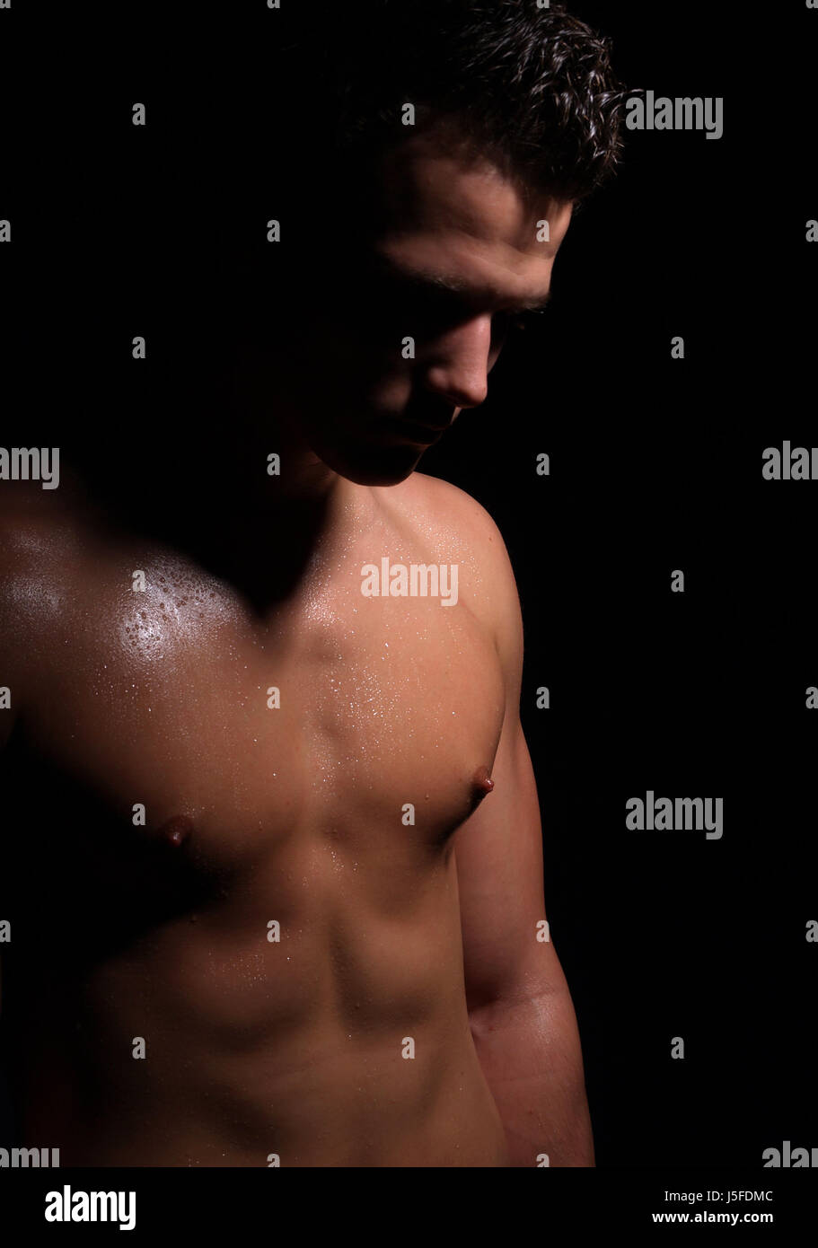 Waschbrettbauch hi-res stock photography and images - Alamy