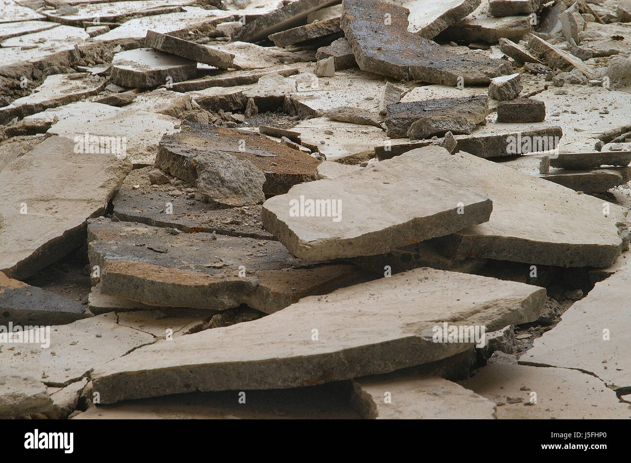 rock concrete past crannies destruction debris transitoriness parts ...