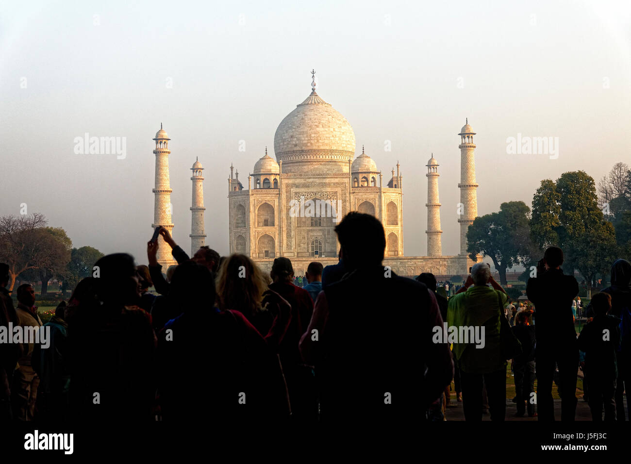 Taj mahal entrance gates hi-res stock photography and images - Alamy