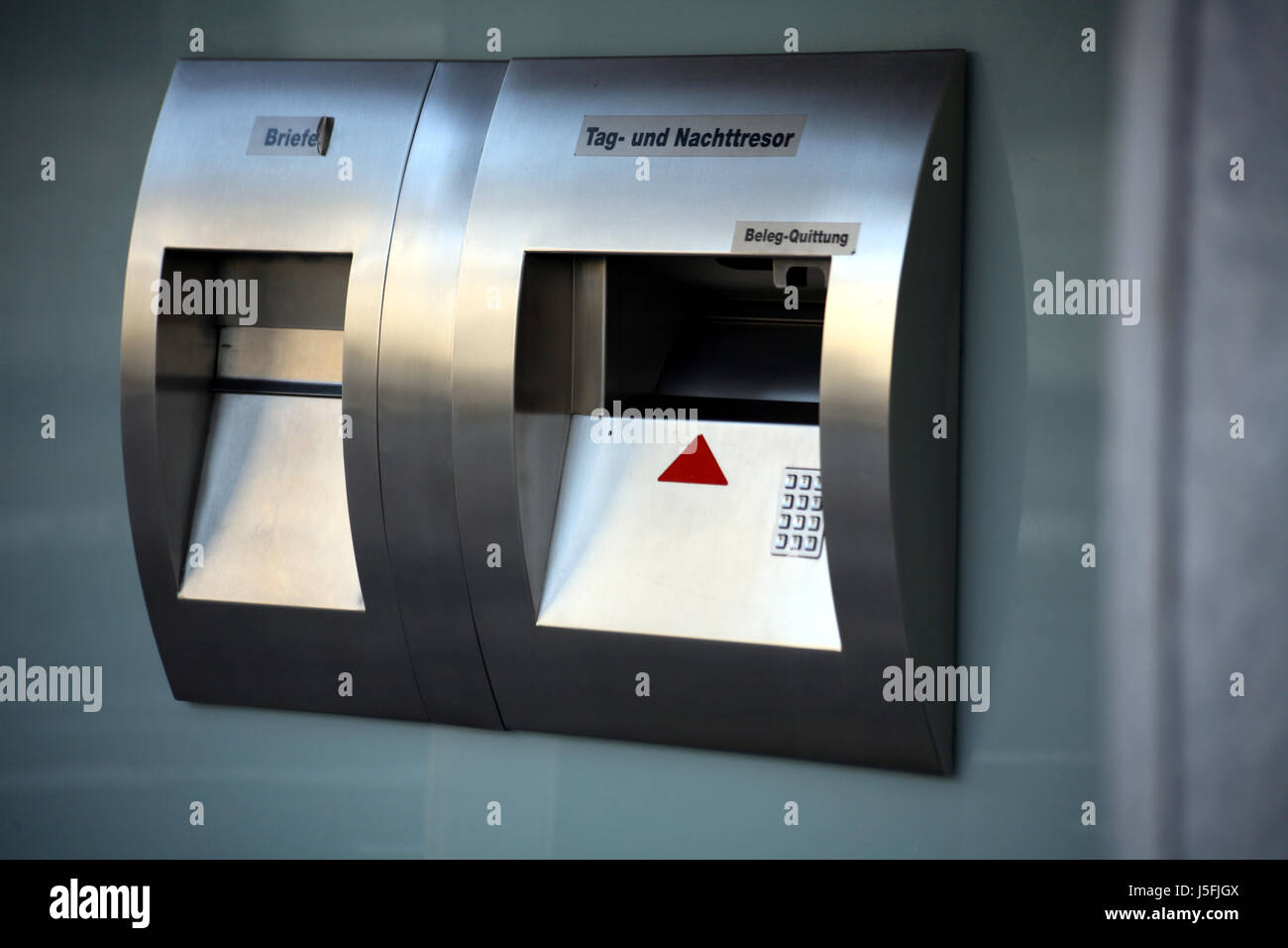 Night deposit vault hi-res stock photography and images - Alamy