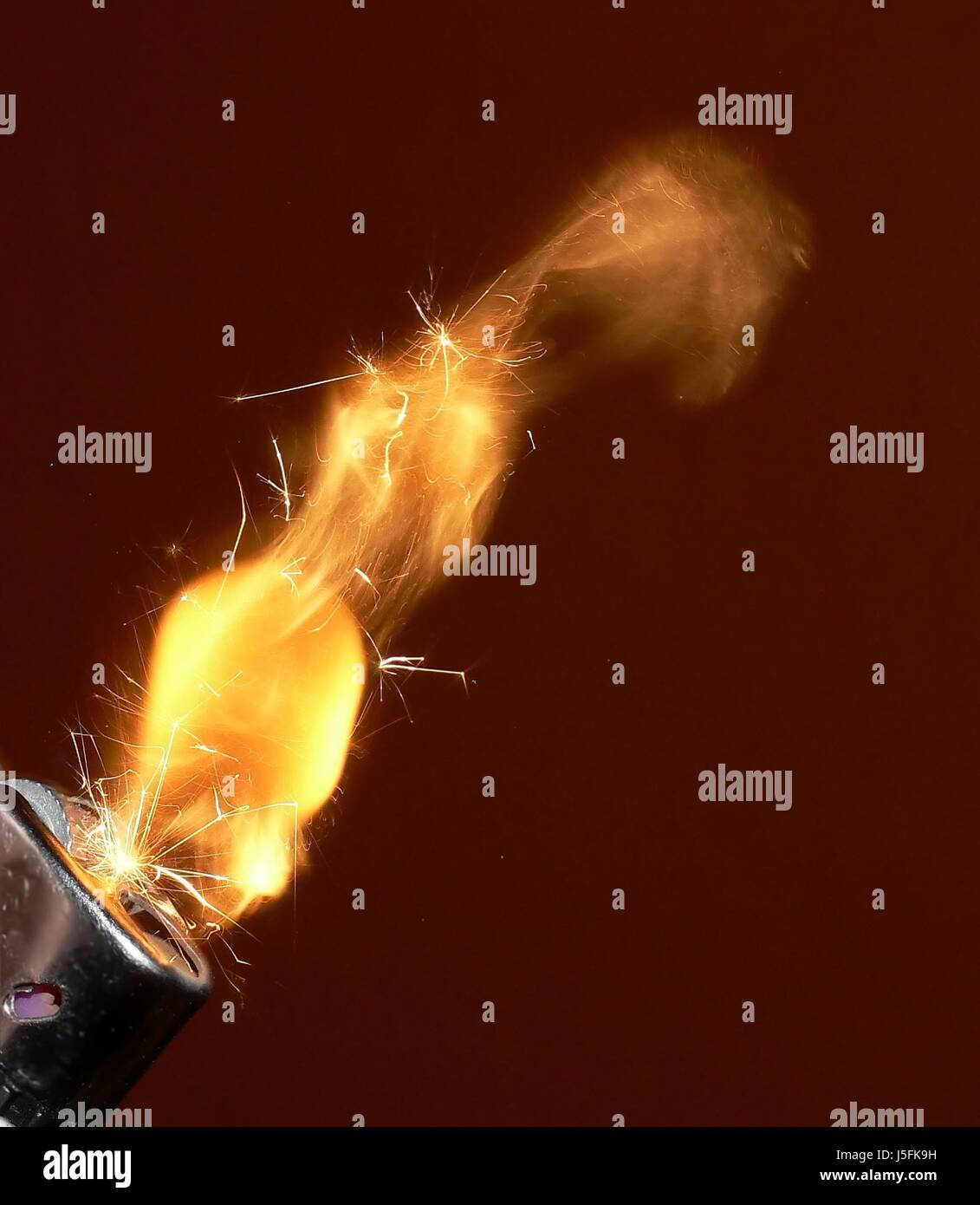 Gas lighter hi-res stock photography and images - Alamy