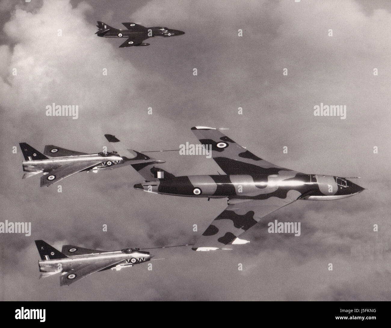 Air to air image of a Handley Page Victor K2 tanker, no longer service ...
