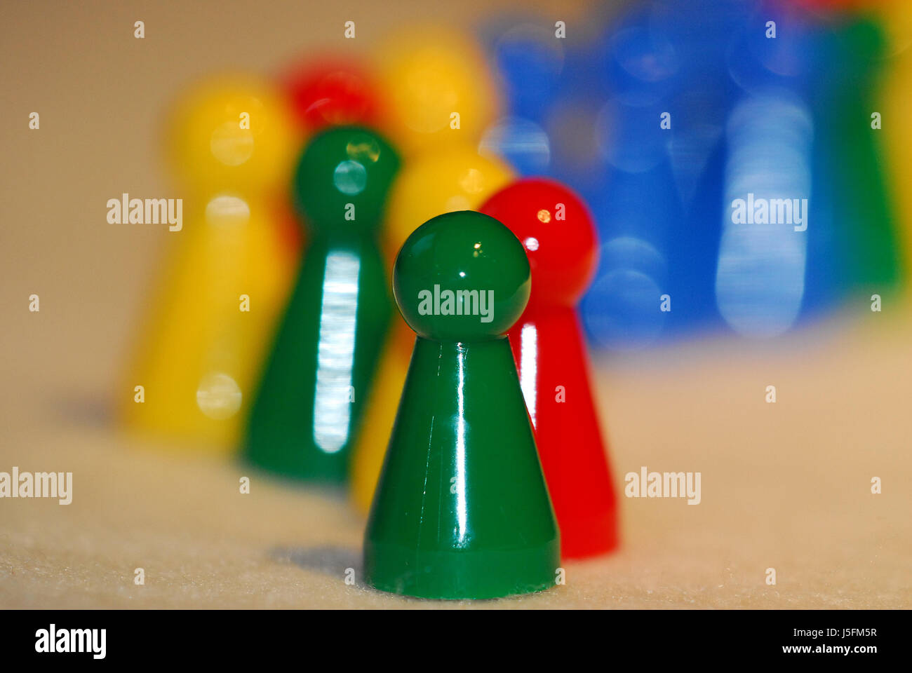 stand in line Stock Photo - Alamy
