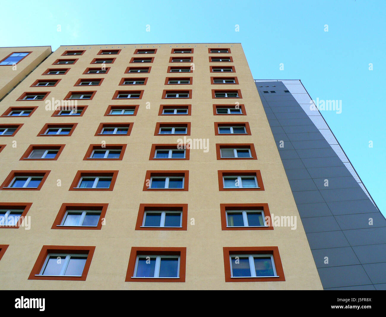 Beige coloured buildings hi-res stock photography and images - Alamy