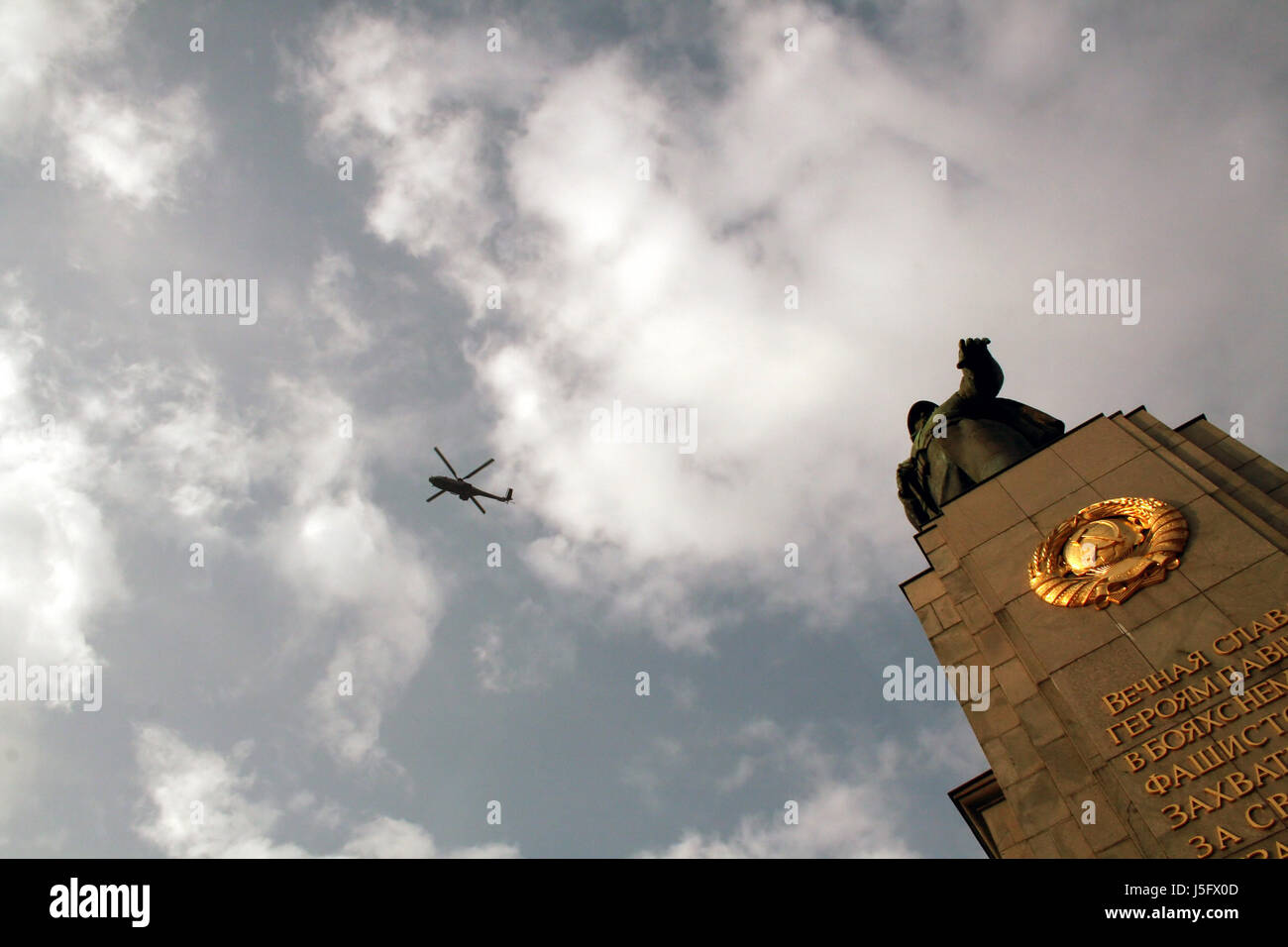 blue monument cenotaph memorial statue soldier berlin bright shiny ...