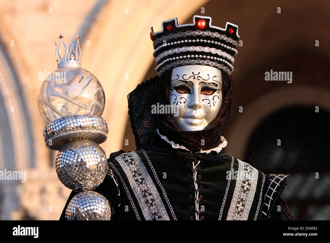 King time costumes hi-res stock photography and images - Alamy