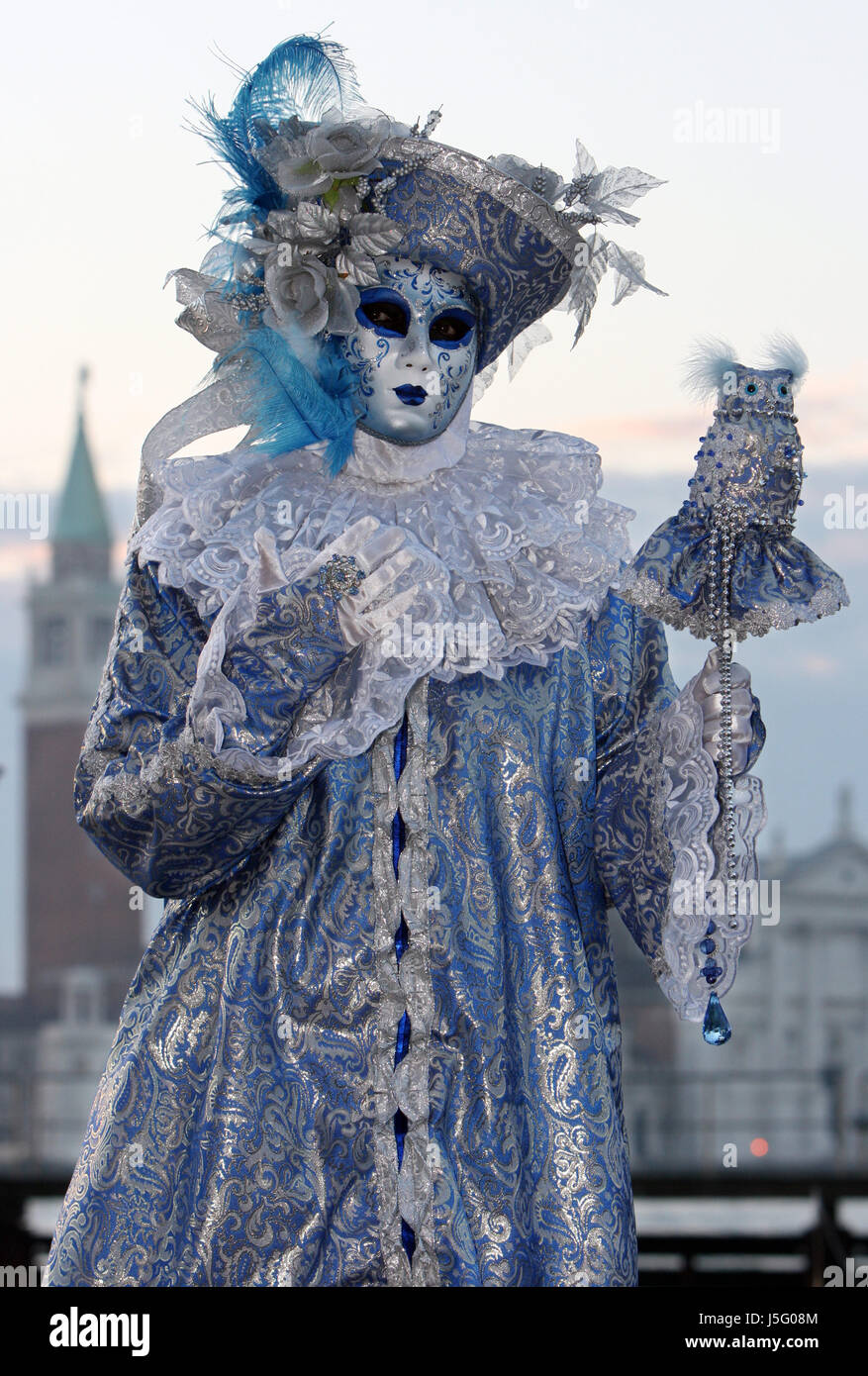 Owl mask hi-res stock photography and images - Alamy