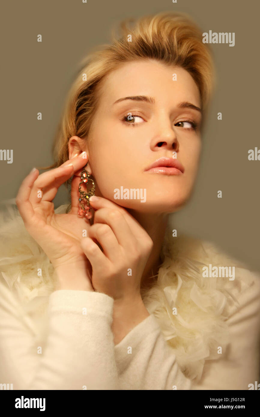 Jewel piece hi-res stock photography and images - Alamy