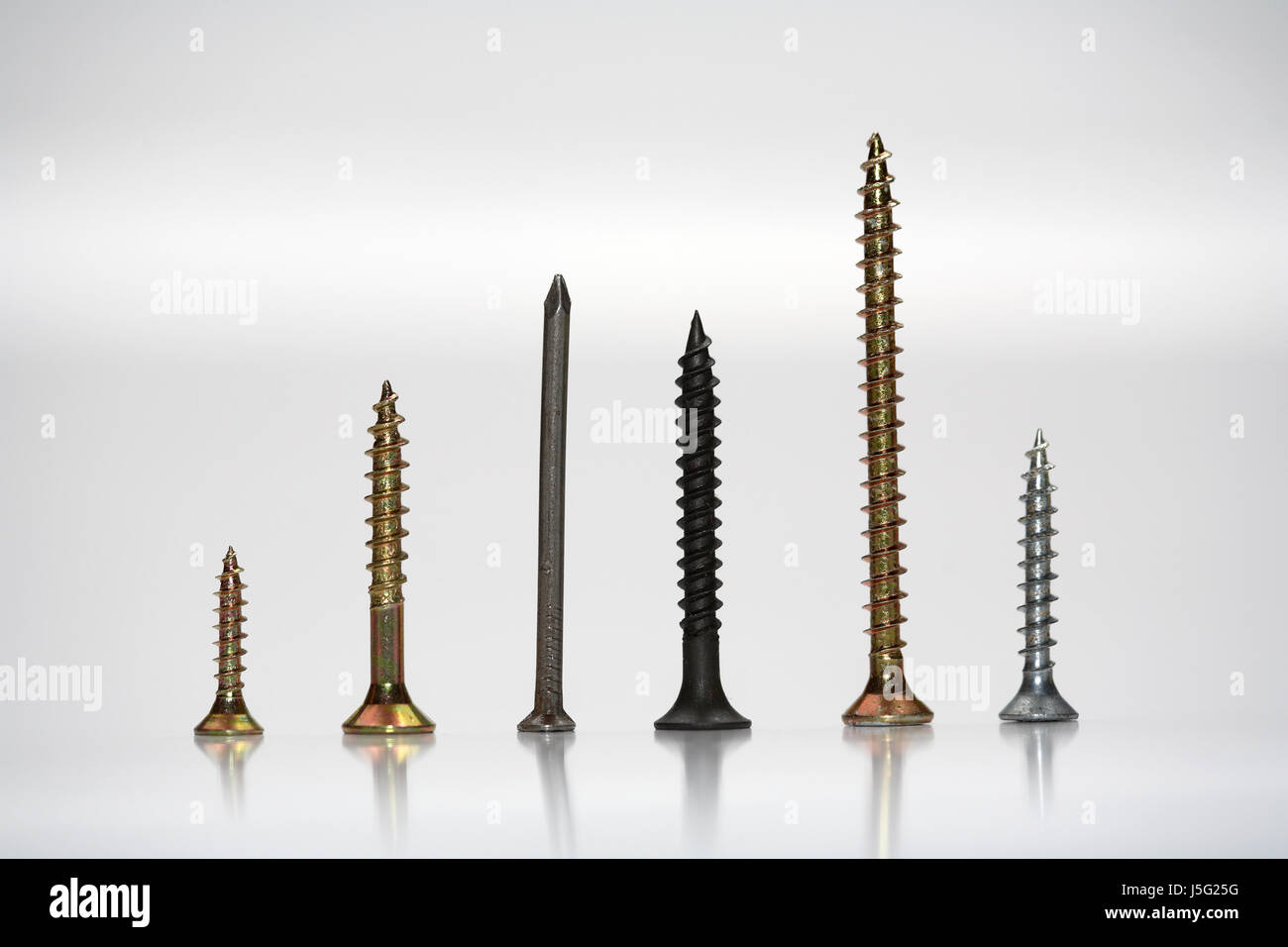 screws and nails Stock Photo - Alamy