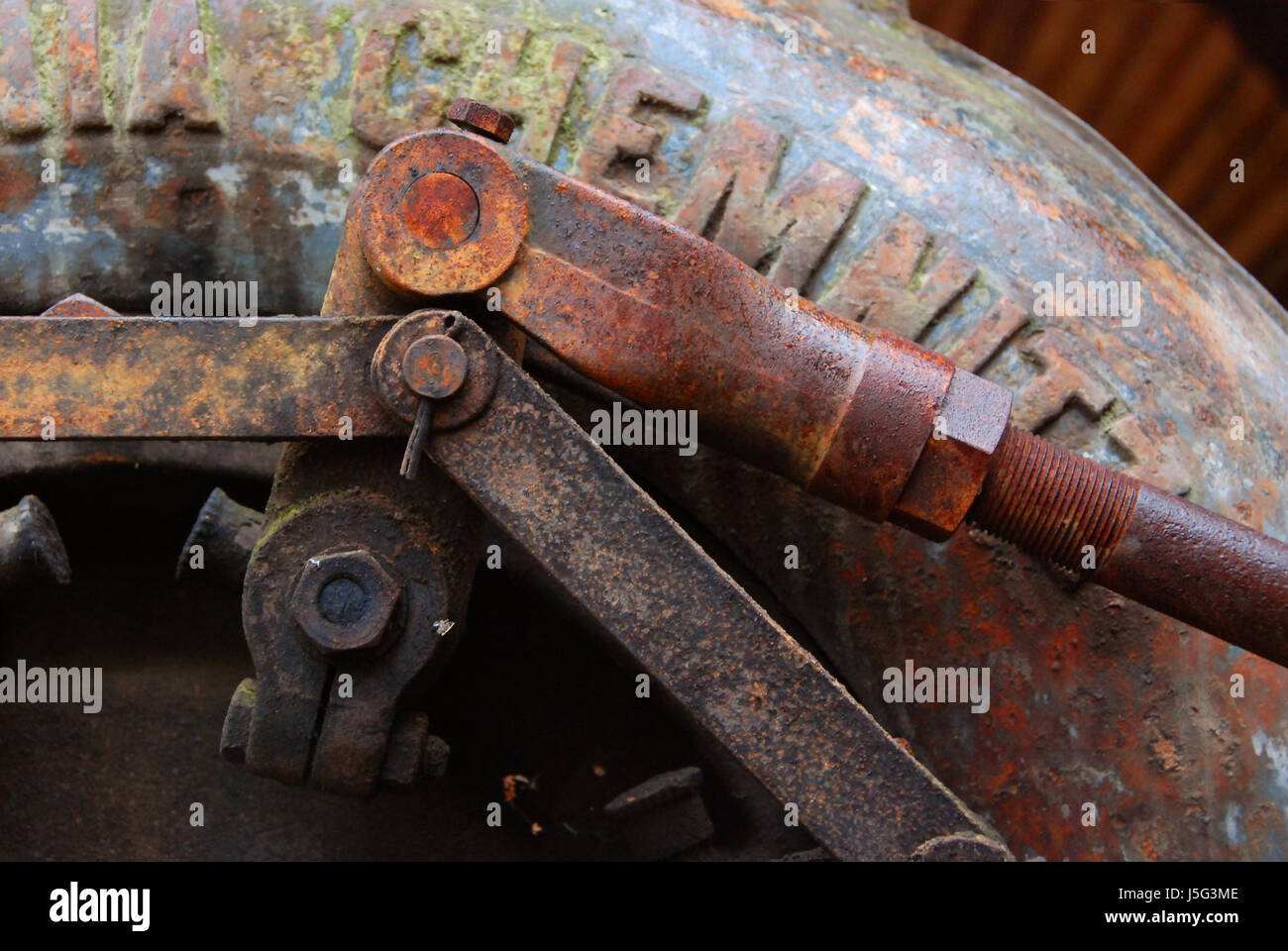 engineering engine drive motor ailing screw gear rust mothers pivots ...