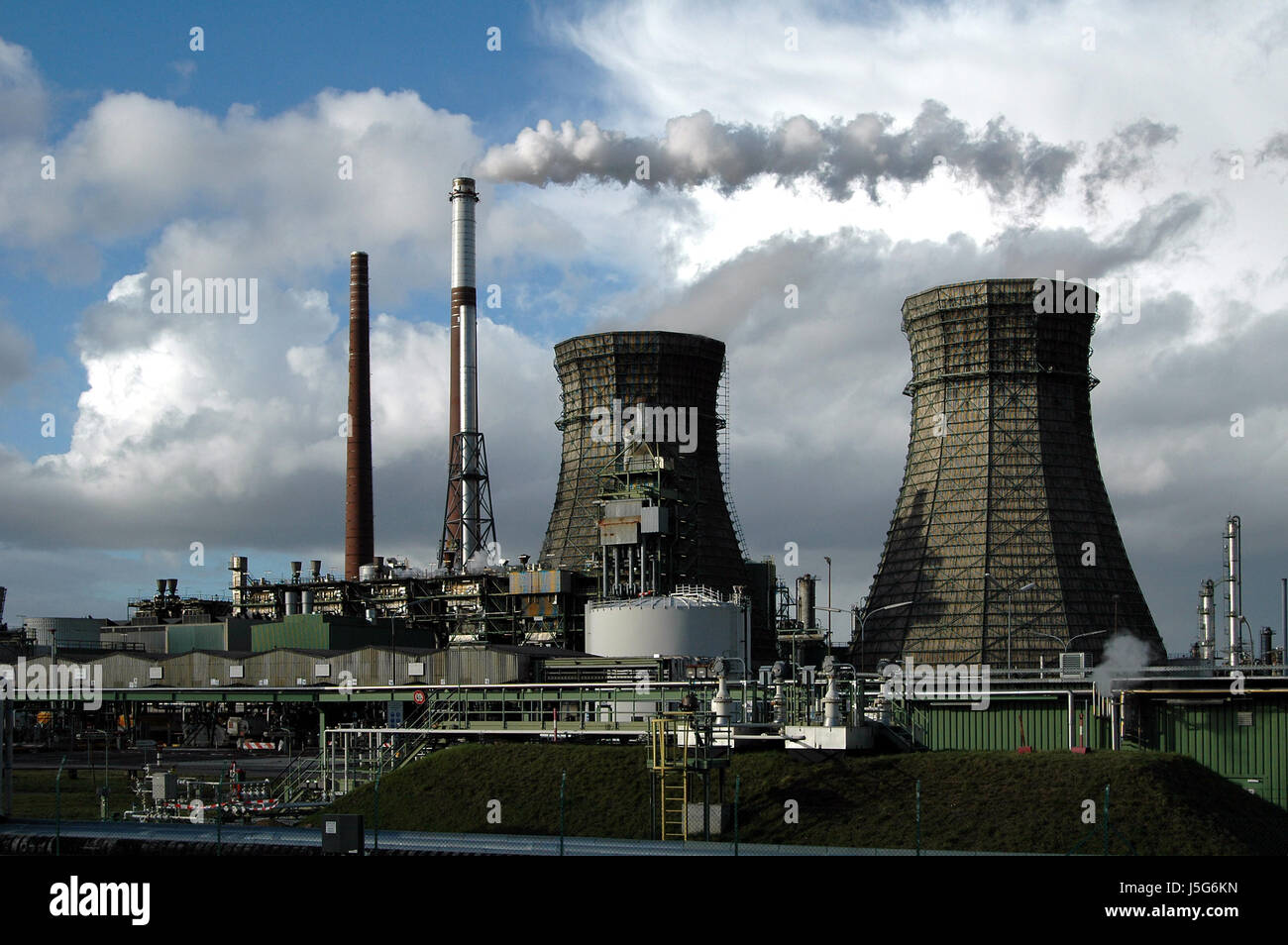 smoke smoking smokes fume tower industry steam large largely steel ...