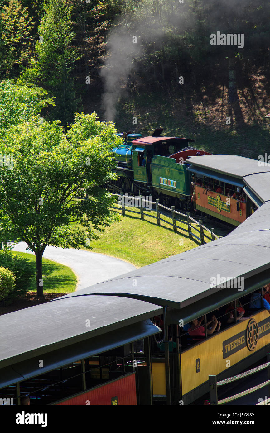 Yukon Queen Steam Locomotive Engine and Train at Tweetsie Railroad ...