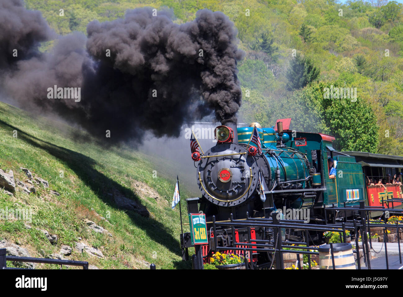 Yukon Queen Steam Locomotive Engine and Train at Tweetsie Railroad ...