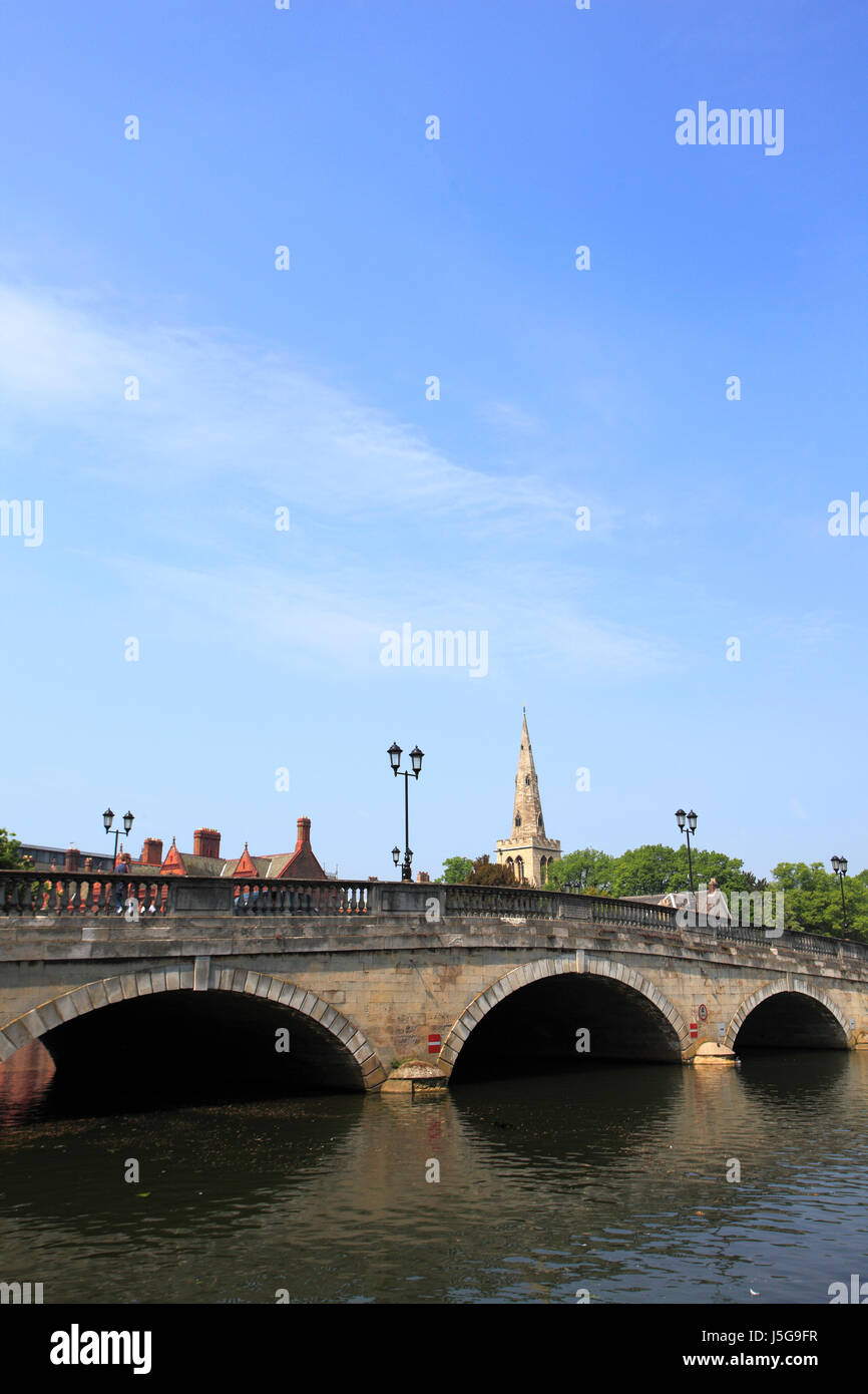 The river bridge, River Great Ouse, Bedford town; Bedfordshire County ...