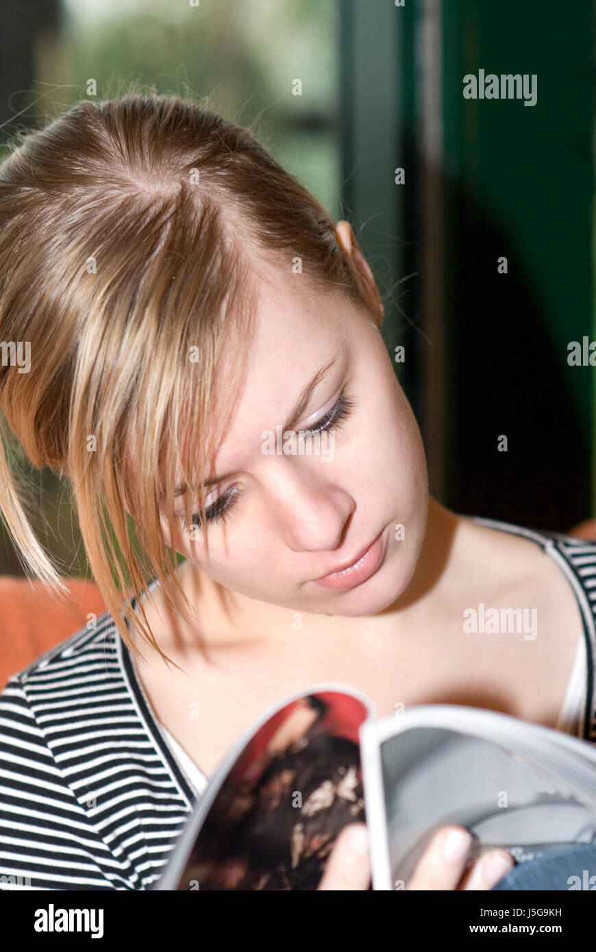 Article pause hi-res stock photography and images - Alamy