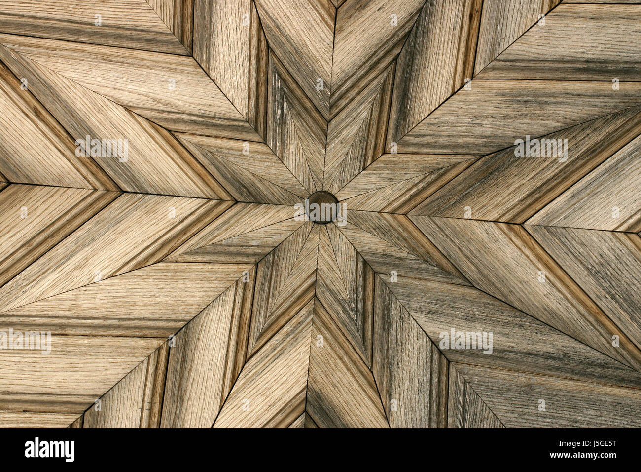 art wood door handicraft joiner carving design shaping formation shape ...