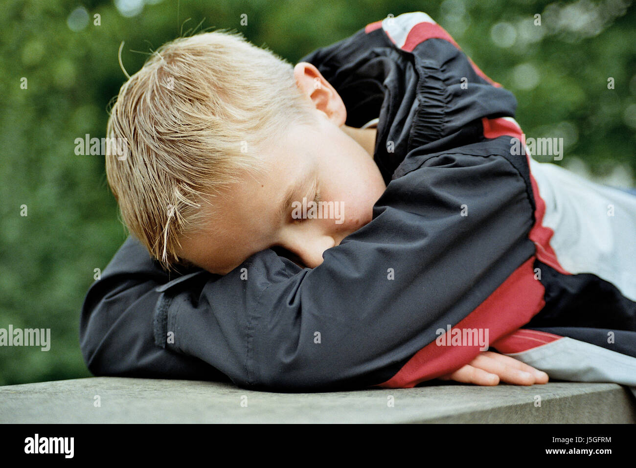 portrait human human being lie lying lies radio silence quietness ...