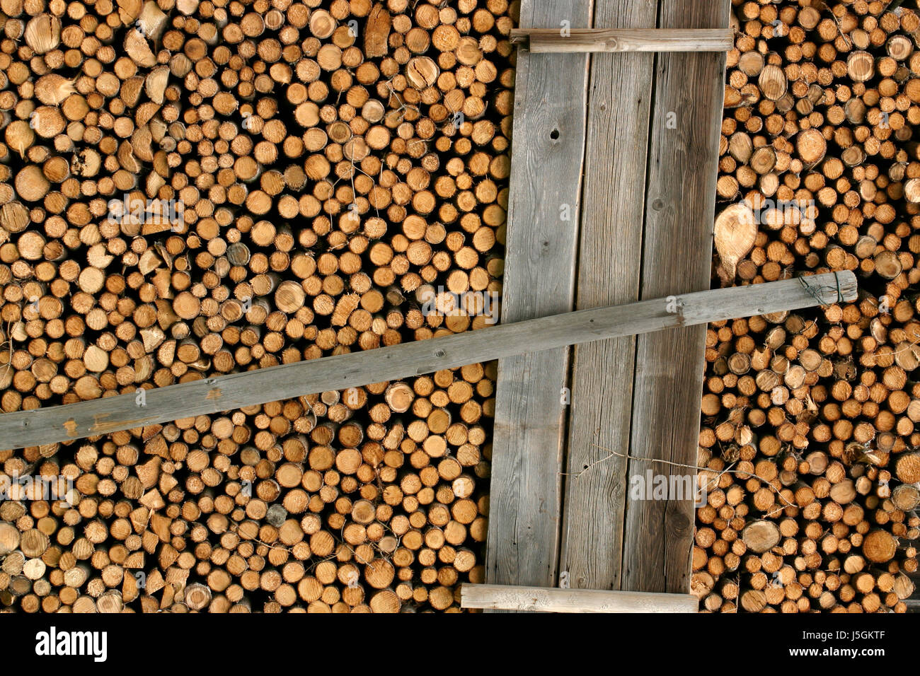 Pole yard hi-res stock photography and images - Alamy