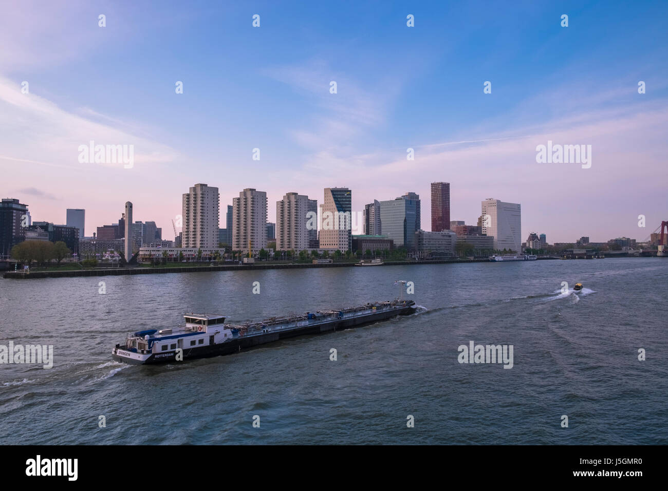 Modern dutch architecture hi-res stock photography and images - Alamy