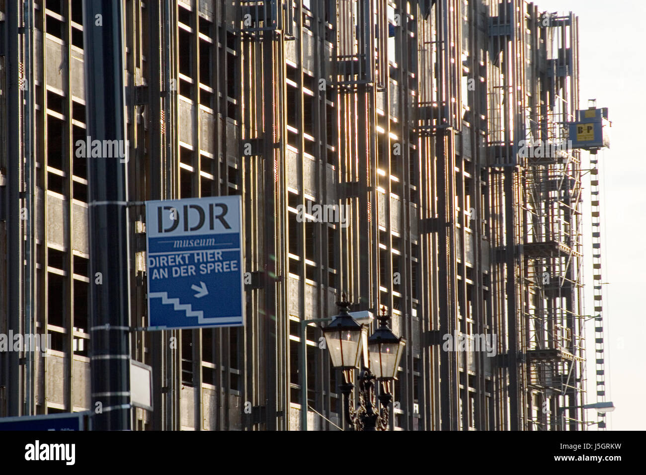 Ddr construction hi-res stock photography and images - Alamy