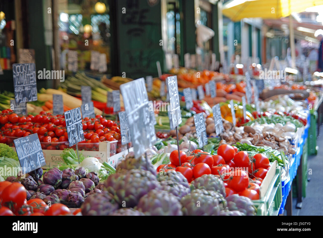 vegetable stand ii Stock Photo - Alamy