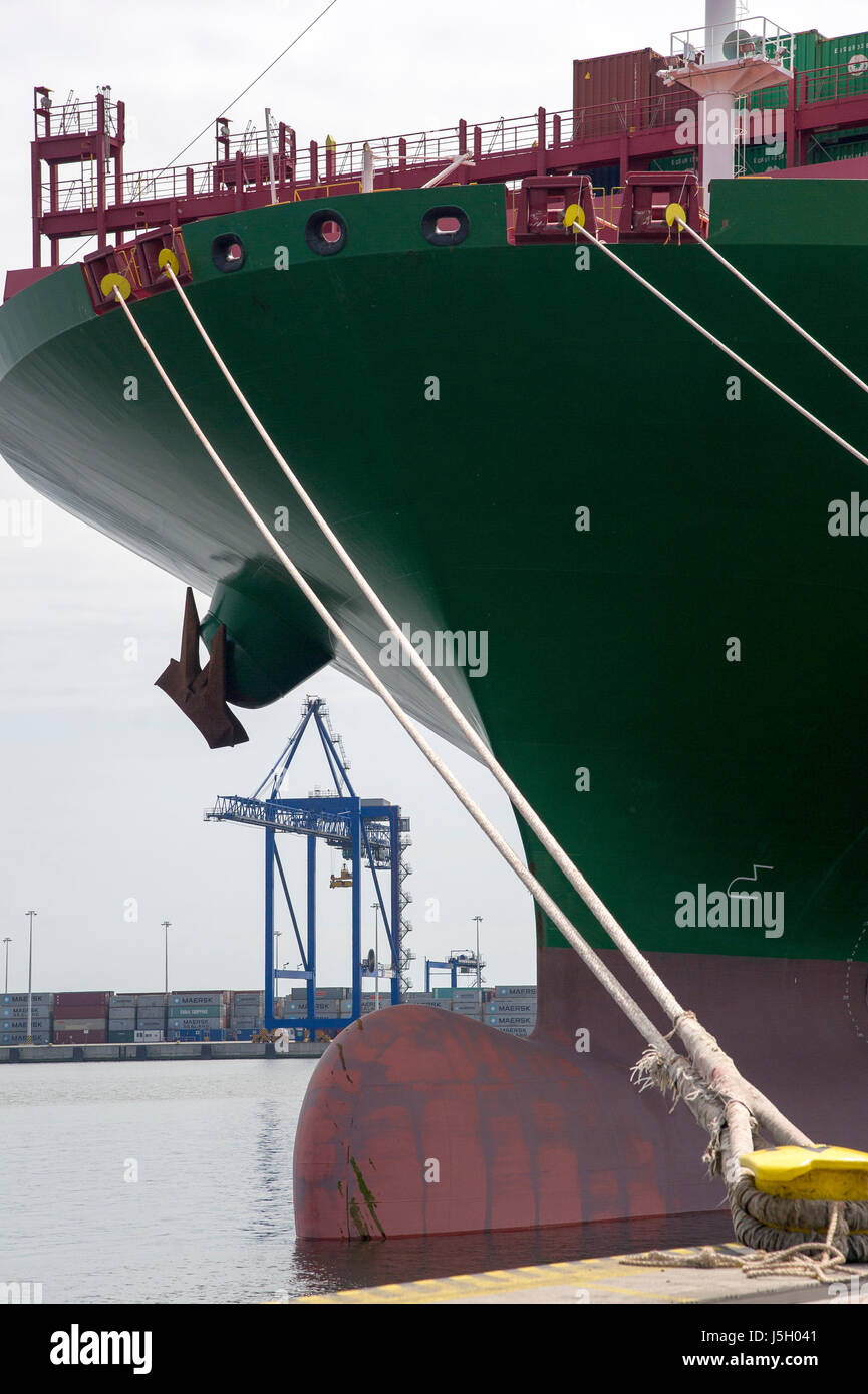 Cosco shipping lines hi-res stock photography and images - Alamy