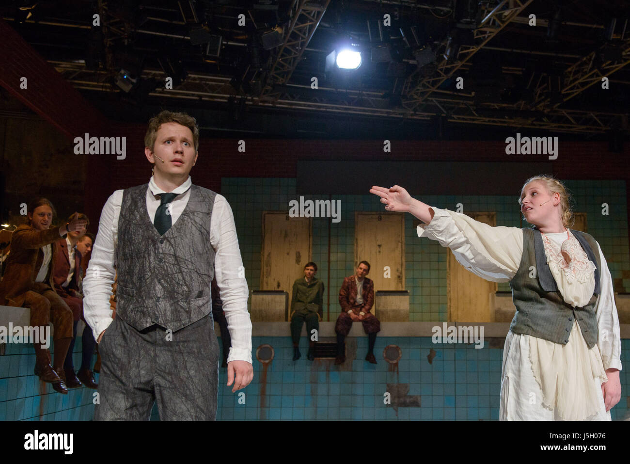 Weimar, Germany. 17th May, 2017. Martin Schafer as Moritz (L) and Cecil ...