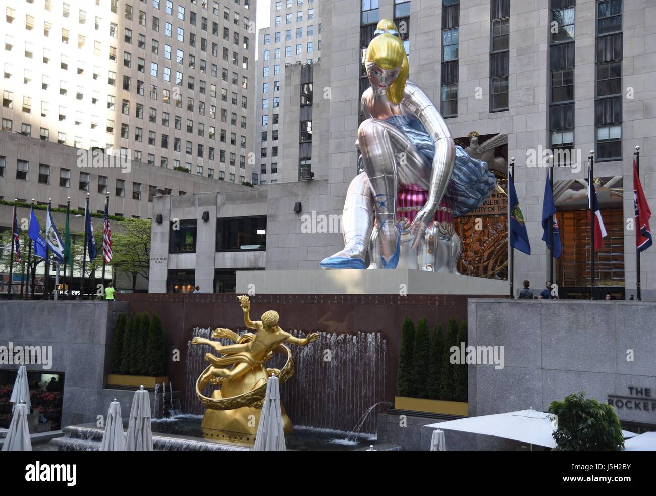 Jeff Koons Seated Ballerina out and about for Artist Jeff Koons' 45 ...
