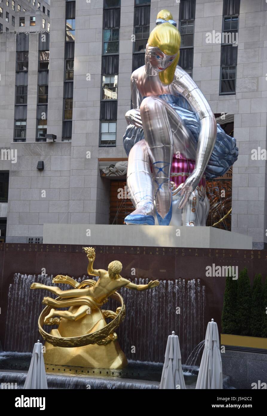 Jeff Koons Seated Ballerina out and about for Artist Jeff Koons' 45 ...