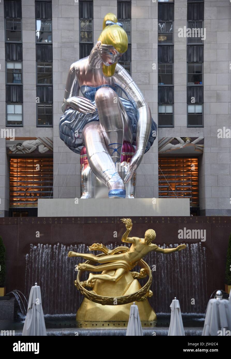 Jeff Koons Seated Ballerina out and about for Artist Jeff Koons' 45 ...
