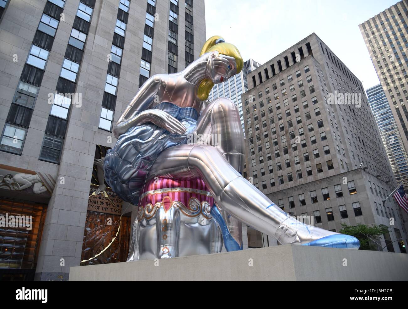 Jeff Koons Seated Ballerina out and about for Artist Jeff Koons' 45 ...