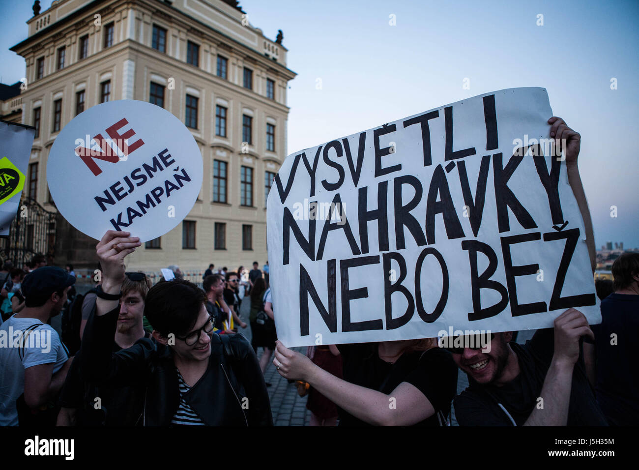 Velvet revolution prague square 1989 hi-res stock photography and ...